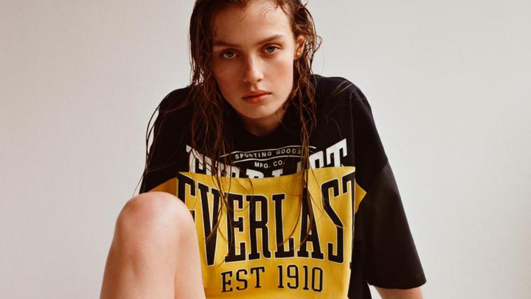Everlast: La marca que Zara ha puesto de moda en 2024 y que se agota en ...
